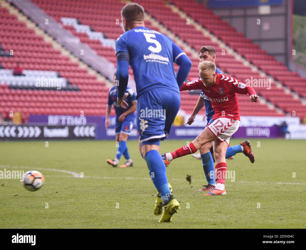 Charlton Athletic's Ben Reeves (right) scores their third goal Stock ...