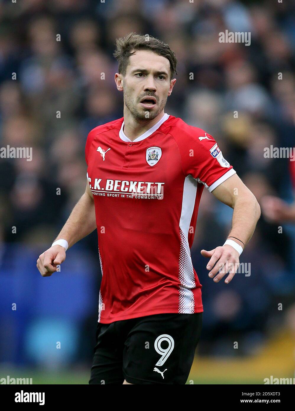 Barnsley's Tom Bradshaw Stock Photo - Alamy