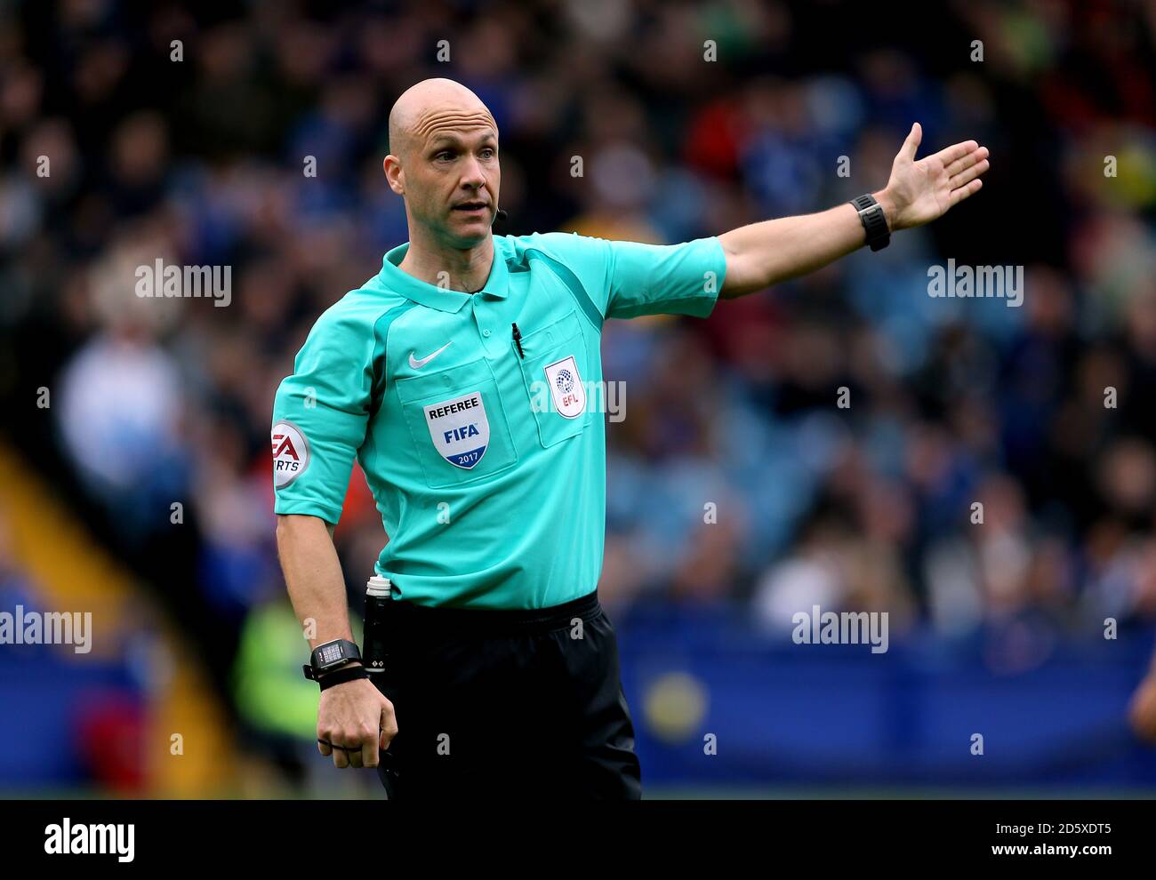 Match referee Anthony Taylor Stock Photo - Alamy