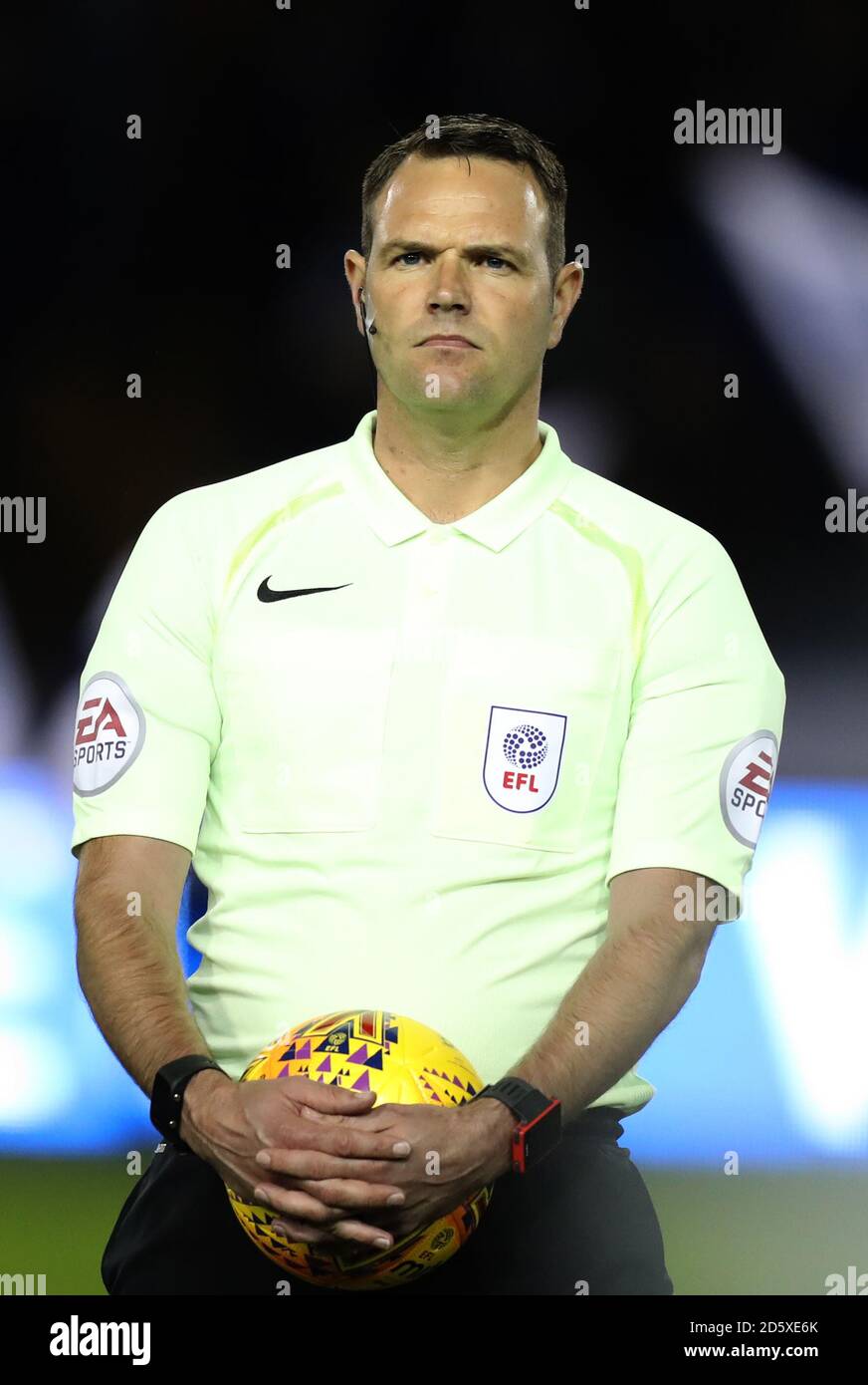 Match referee James Linington Stock Photo - Alamy