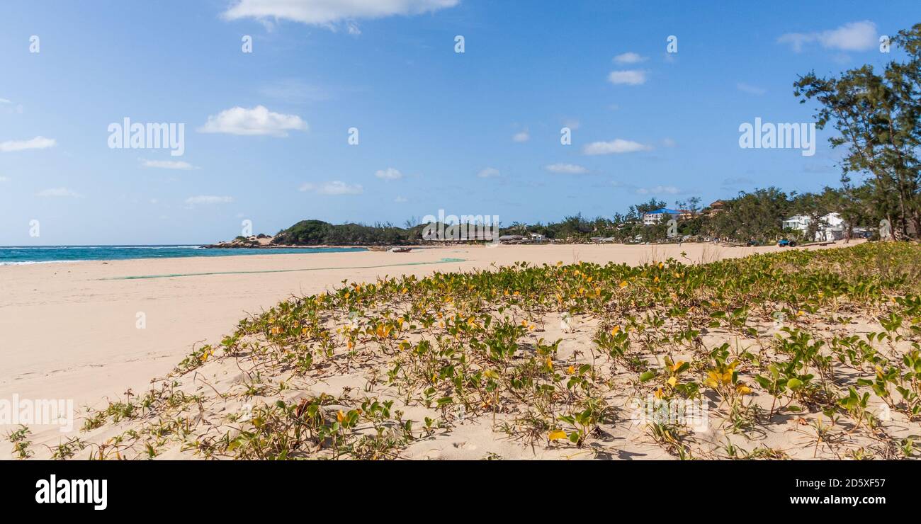 Praia do tofo mozambique hi-res stock photography and images - Alamy