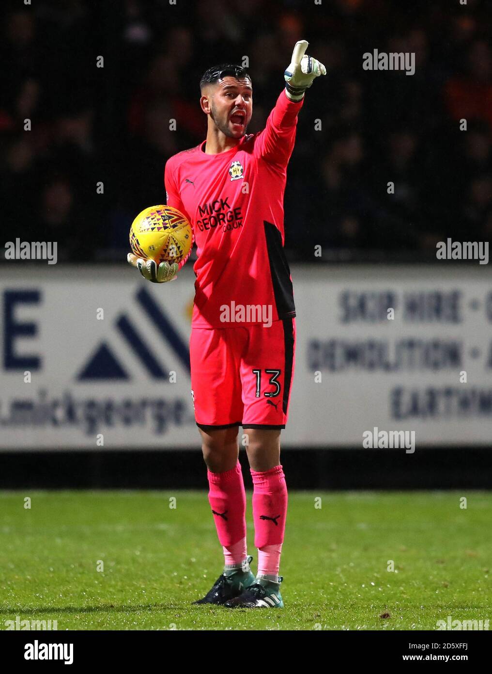 Cambridge United goalkeeper Dimitar Mitov Stock Photo - Alamy