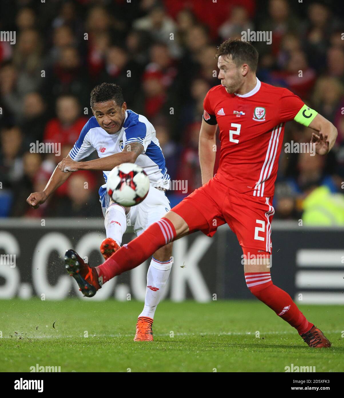 Chris gabriel hi-res stock photography and images - Alamy