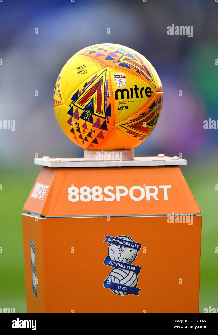 A general view of a Mitre Match Ball Stock Photo - Alamy