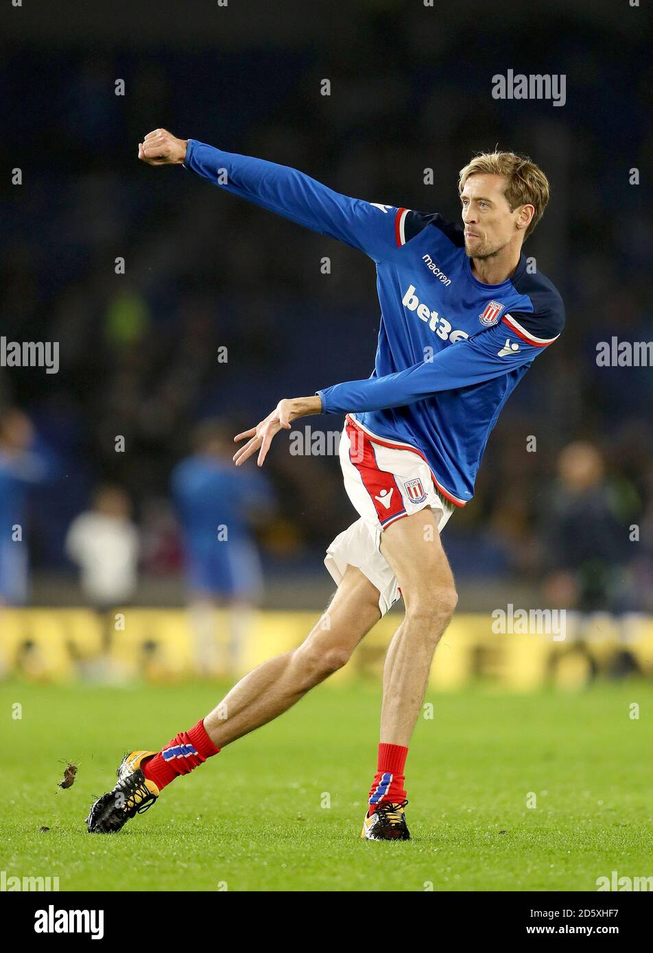 Crouch before hi-res stock photography and images - Alamy