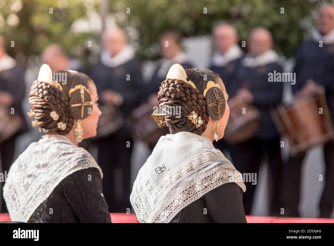 Las fallas hairstyle hi-res stock photography and images - Alamy