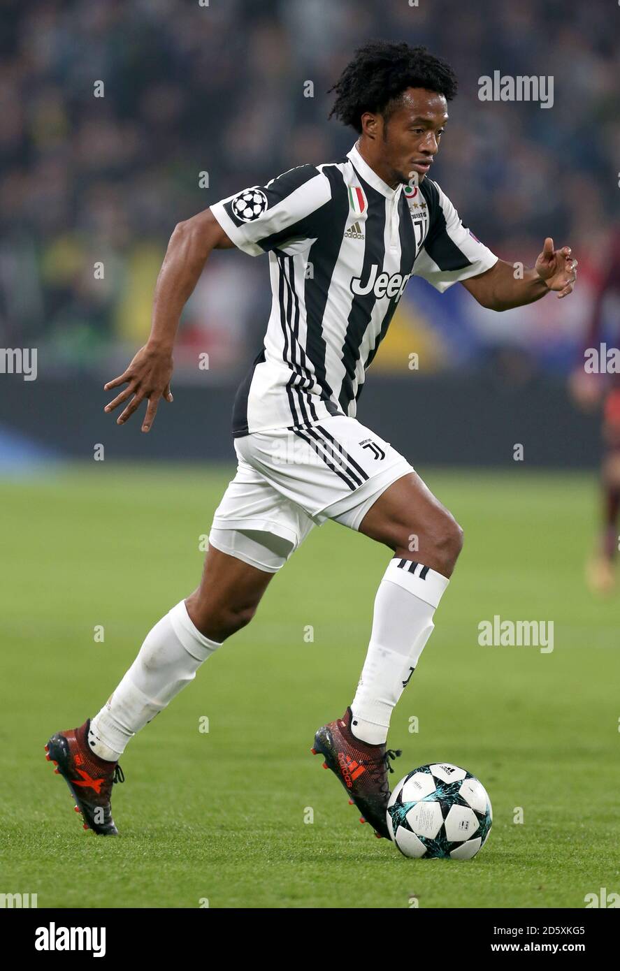 Juventus Juan Cuadrado in action Stock Photo - Alamy