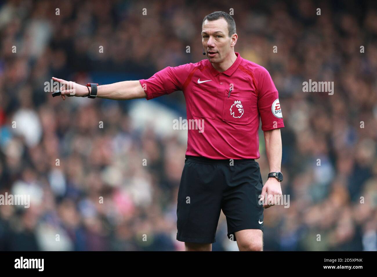 Referee Kevin Friend Stock Photo - Alamy