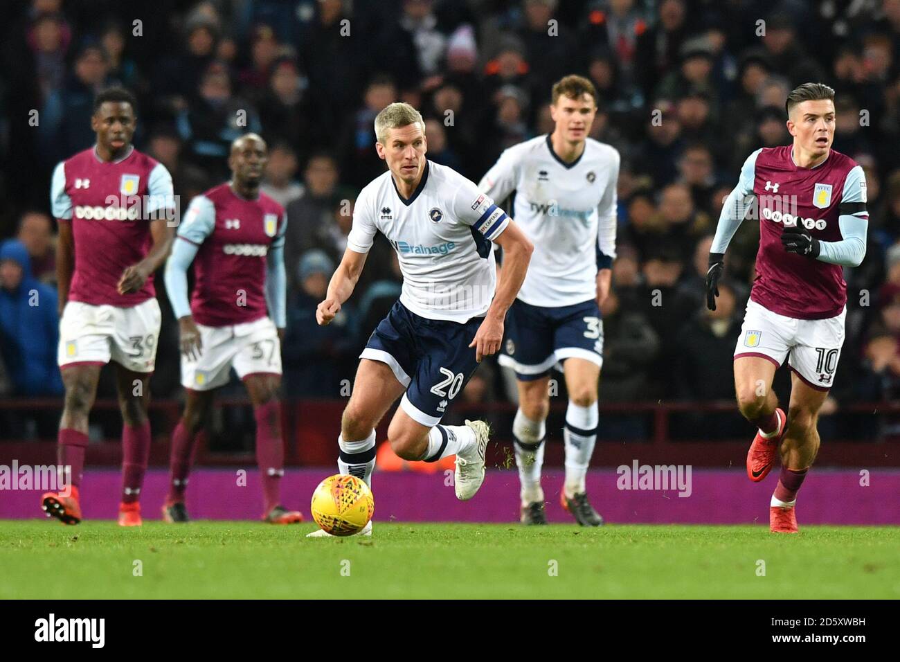 Millwall's Steve Morison in action Stock Photo - Alamy