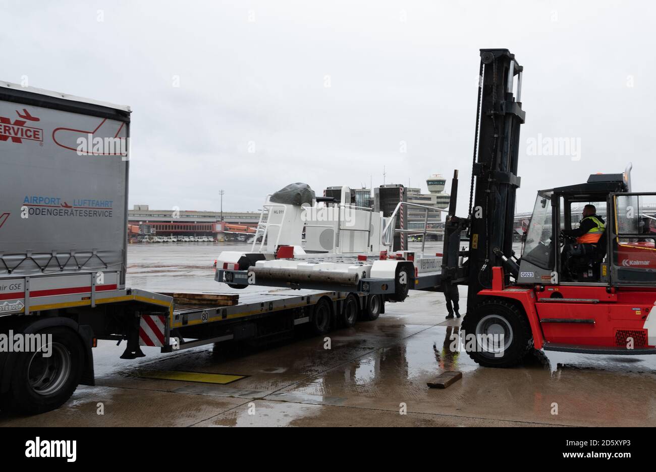 Highloader hi-res stock photography and images - Alamy