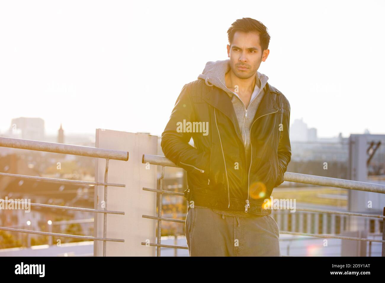 Man outdoors portrait backlight hi-res stock photography and images - Alamy