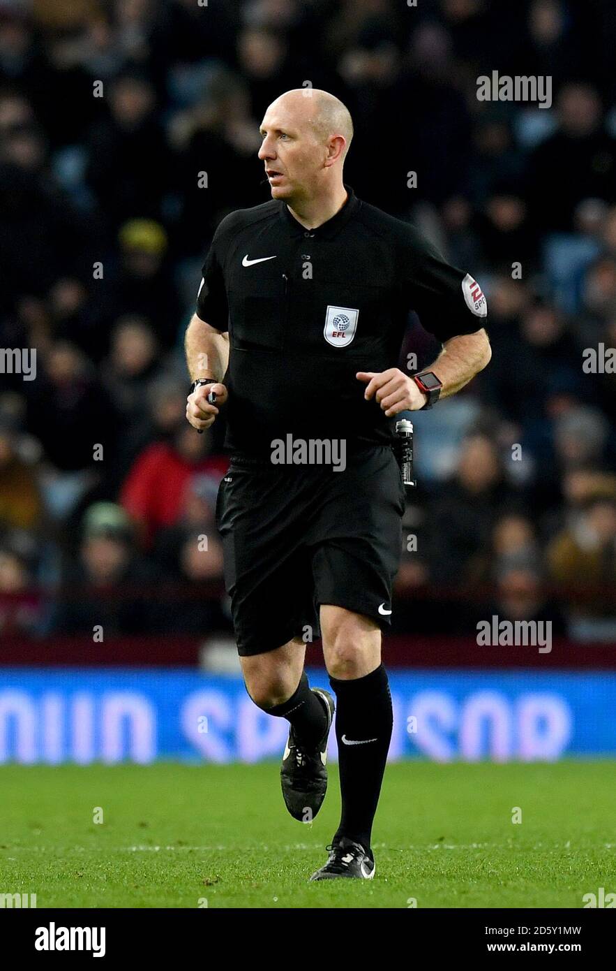 Andy Davies, match referee Stock Photo - Alamy