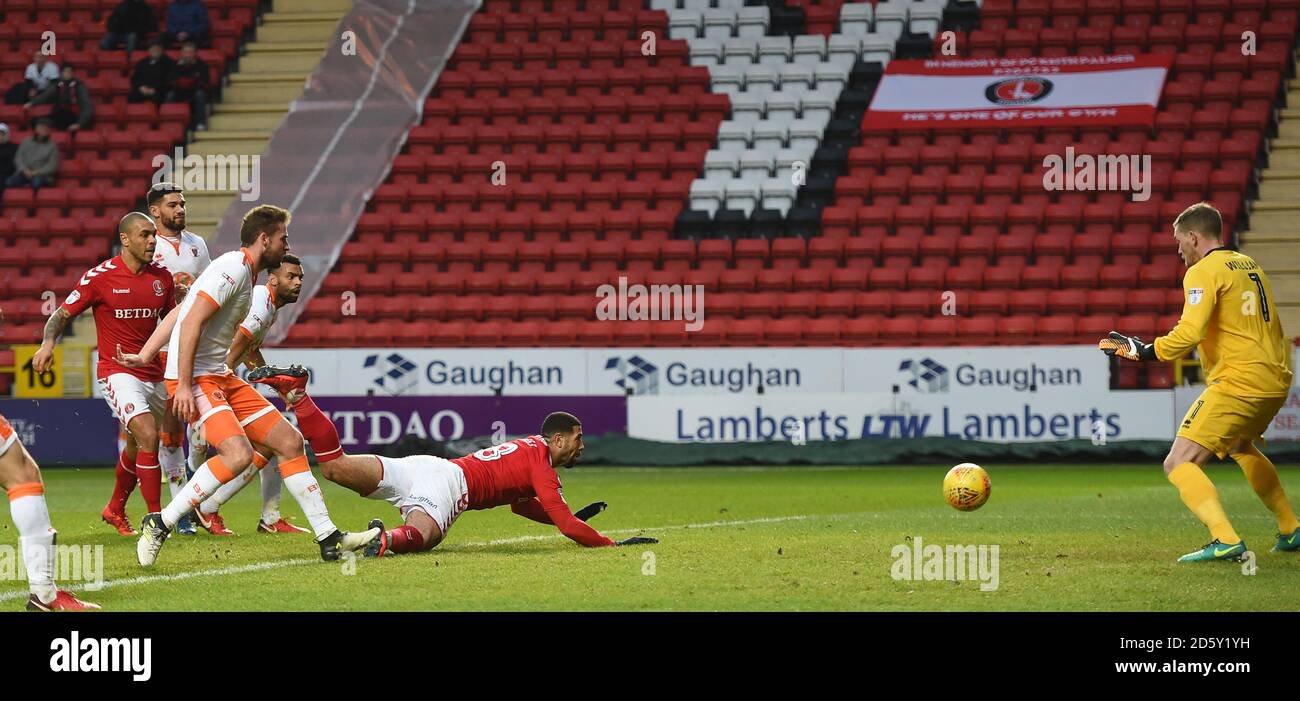 Charlton Athletic's Leon Best connects with a diving header but sees it ...