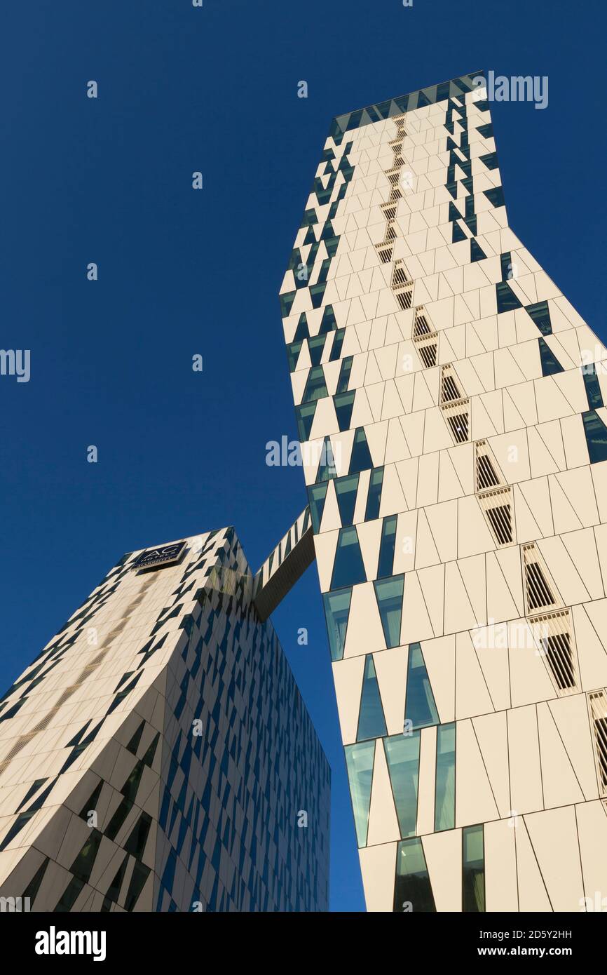 Bella center hi-res stock photography and images - Alamy