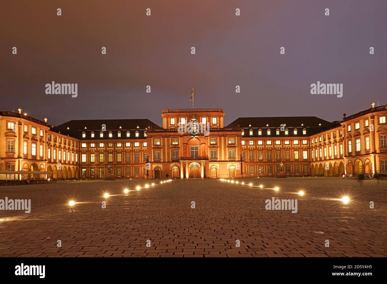 Mannheim palace hi-res stock photography and images - Alamy