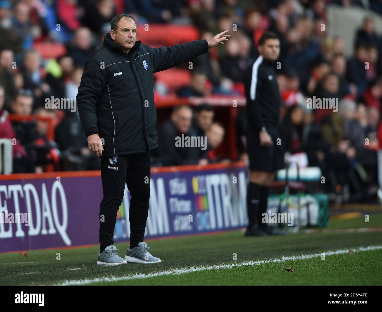 Gillingham manager steve lovell hi-res stock photography and images - Alamy