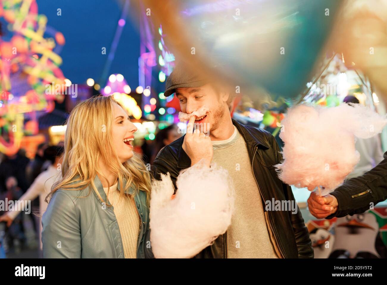 Eating at the fair hi-res stock photography and images - Alamy