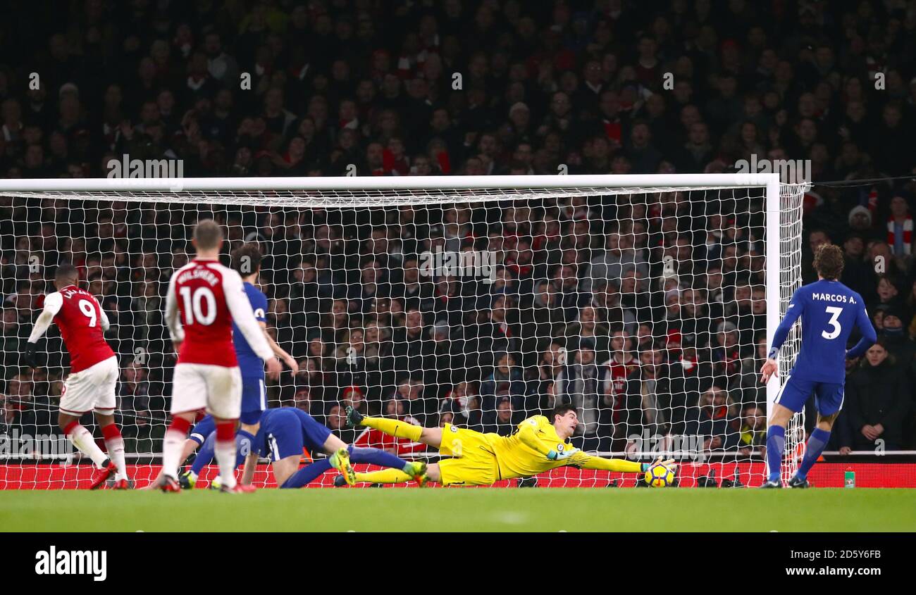 Chelsea goalkeeper Thibaut Courtois makes a save Stock Photo - Alamy
