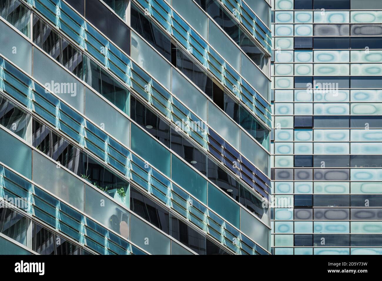 Facades facades diagonal hi-res stock photography and images - Alamy