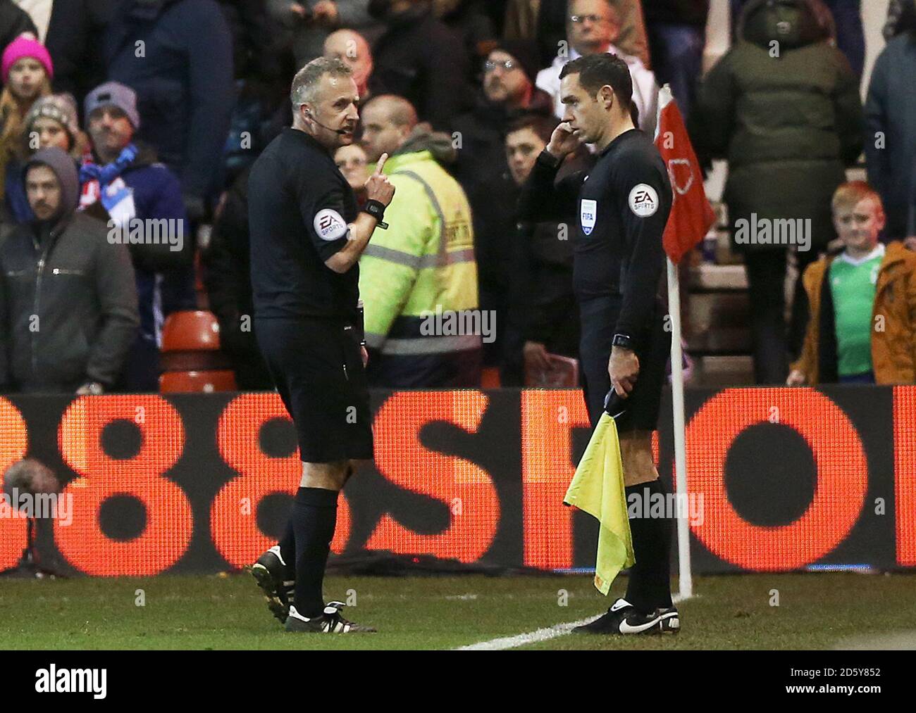 Referee john moss hi-res stock photography and images - Alamy