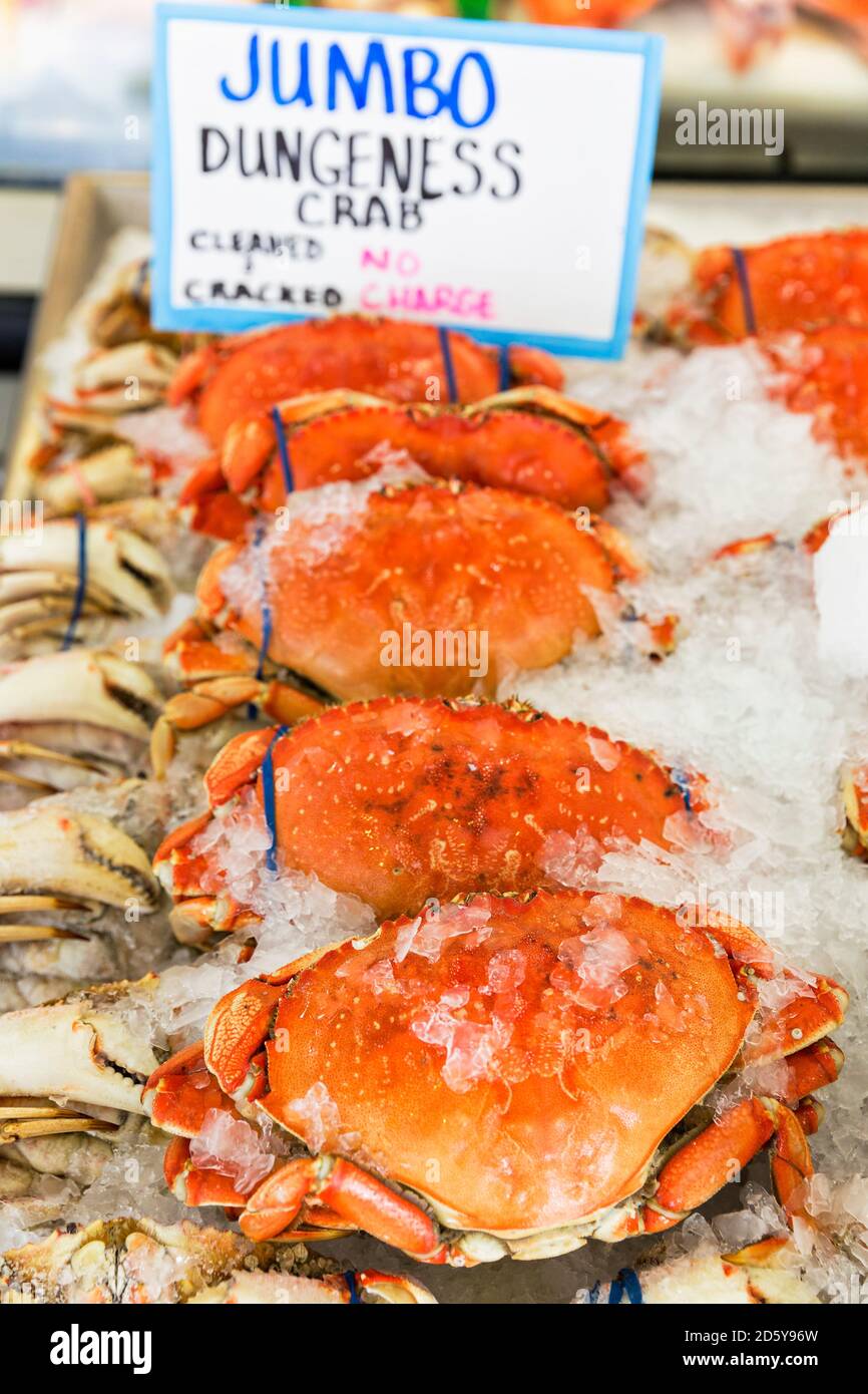 USA, Washington State, Seattle, Pike Place Fish Market, Dungeness crabs ...