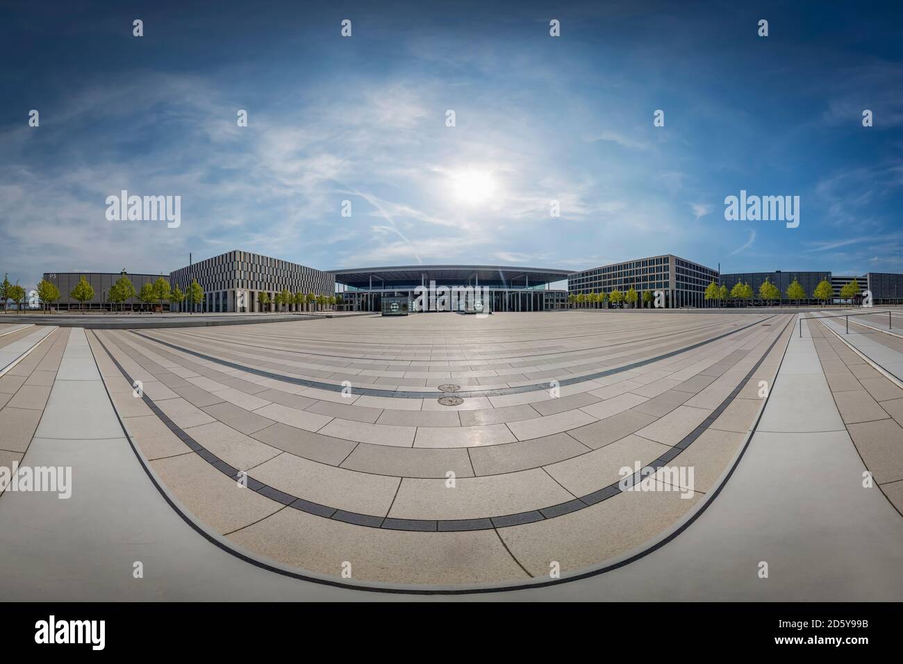 Airport terminal view hi-res stock photography and images - Alamy