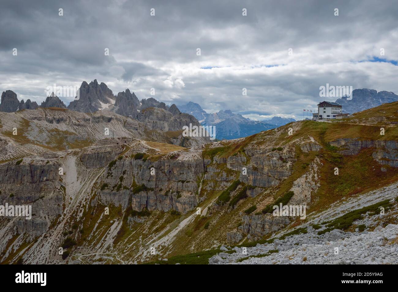 Italy, Veneto, Dolomites, Mountain scenery at the Tre Cime di Lavaredo ...