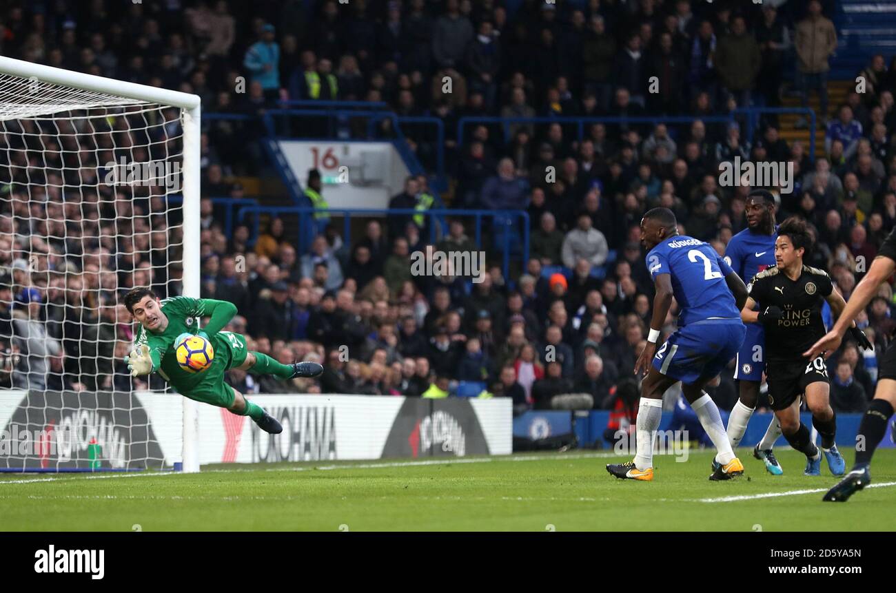 Thibaut Courtois Chelsea Save