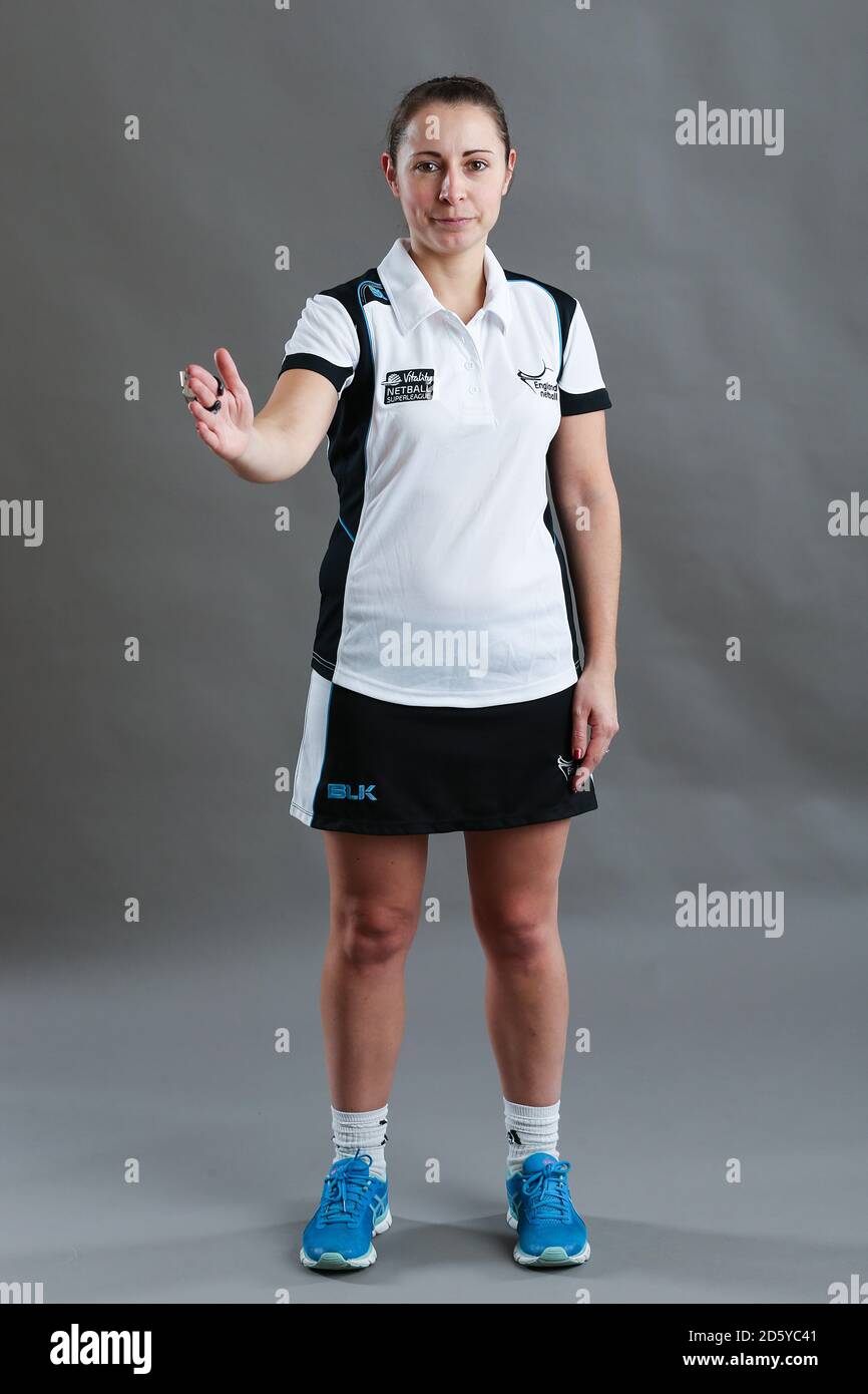 Umpire Kate Mann signalling advantage Stock Photo - Alamy