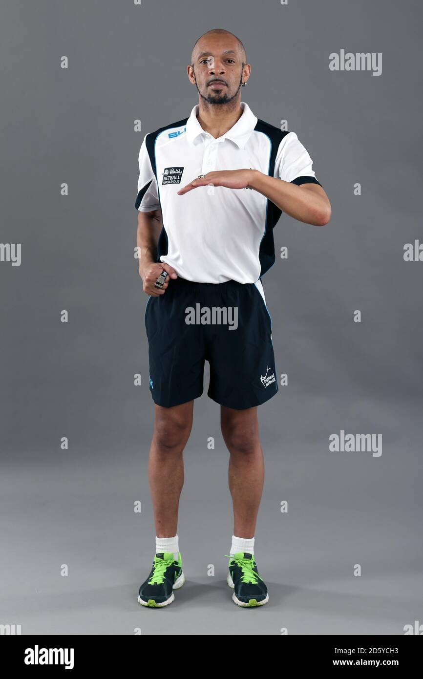 Umpire Ian Fuller signalling incorrect entry to area Stock Photo - Alamy