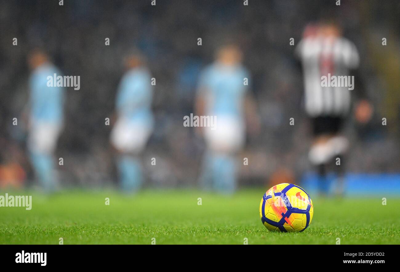 Premier league matchday football hi-res stock photography and images ...