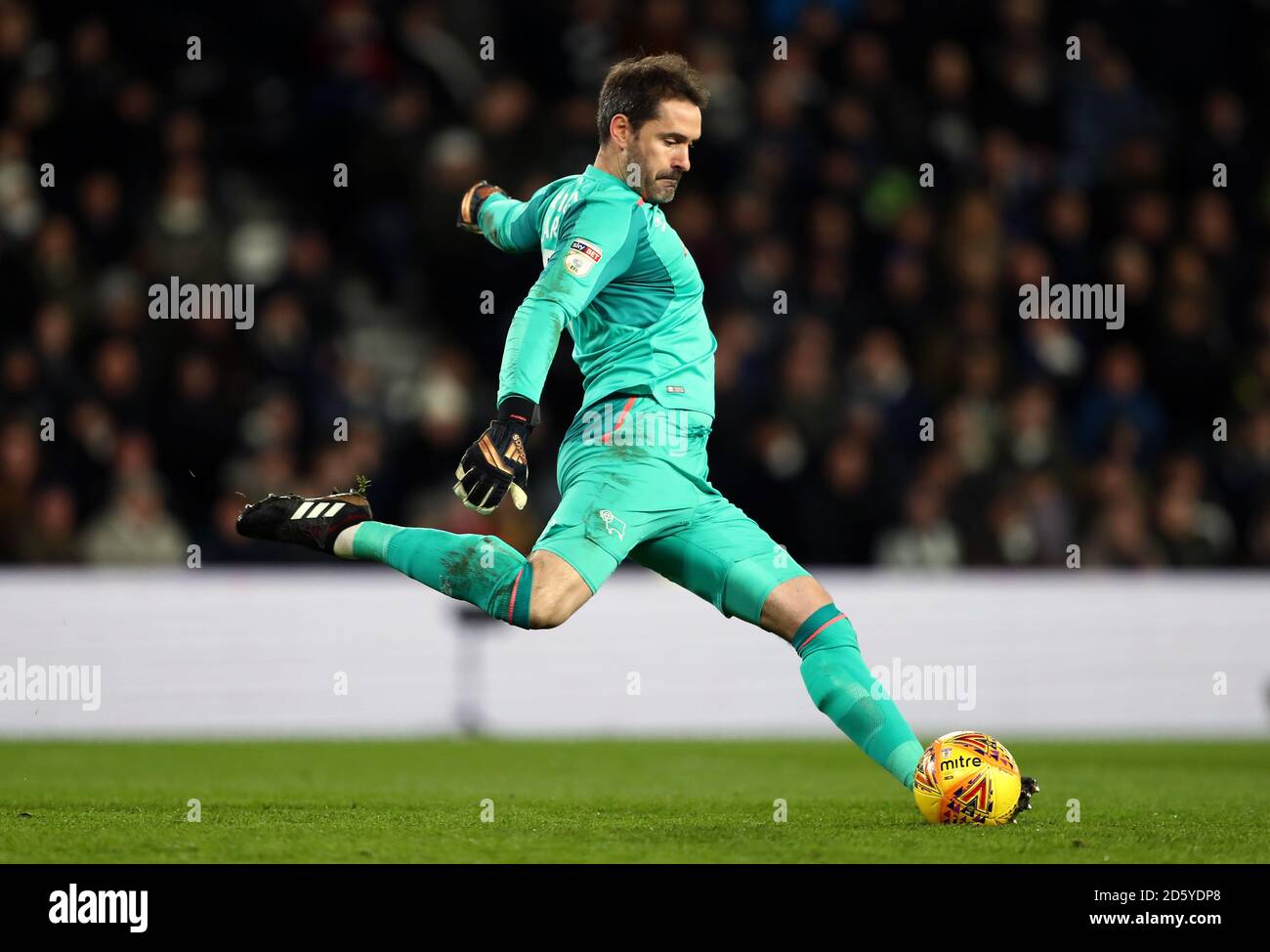 Derby county goalkeeper scott carson hi-res stock photography and ...