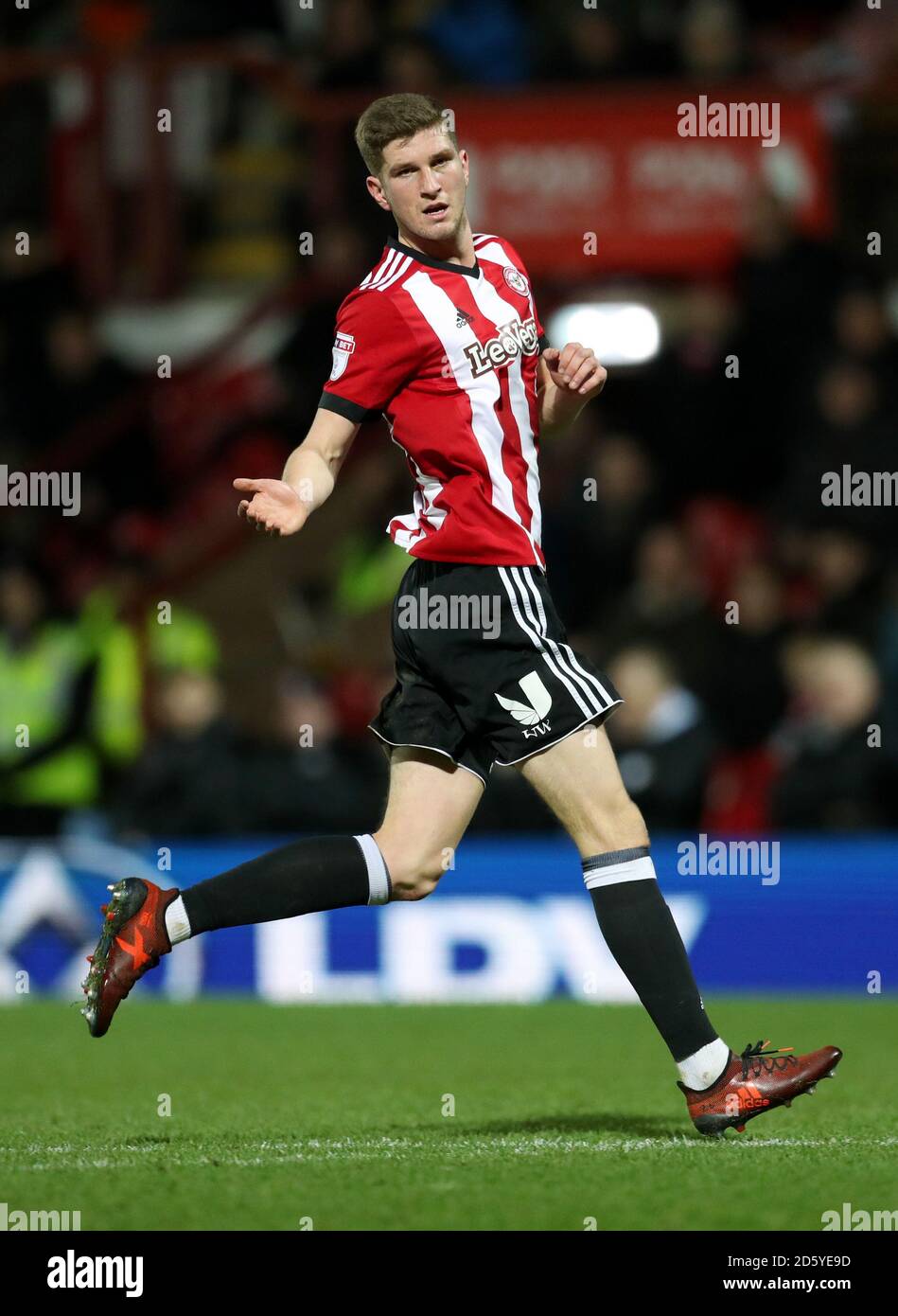 Chris mepham soccer hi-res stock photography and images - Alamy