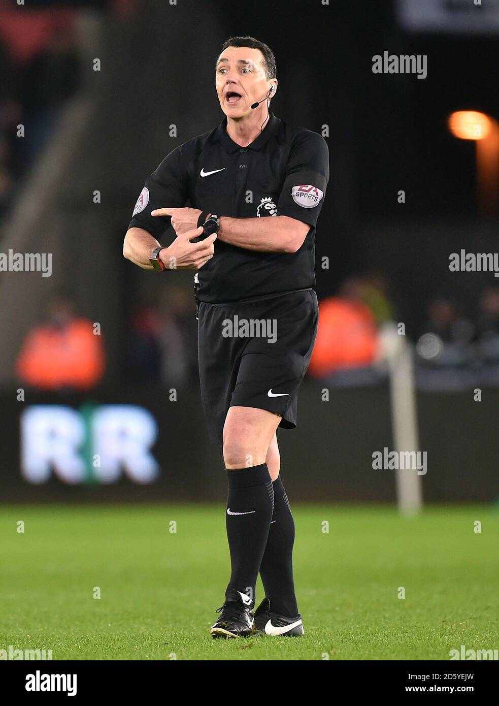 Referee Neil Swarbrick Stock Photo - Alamy