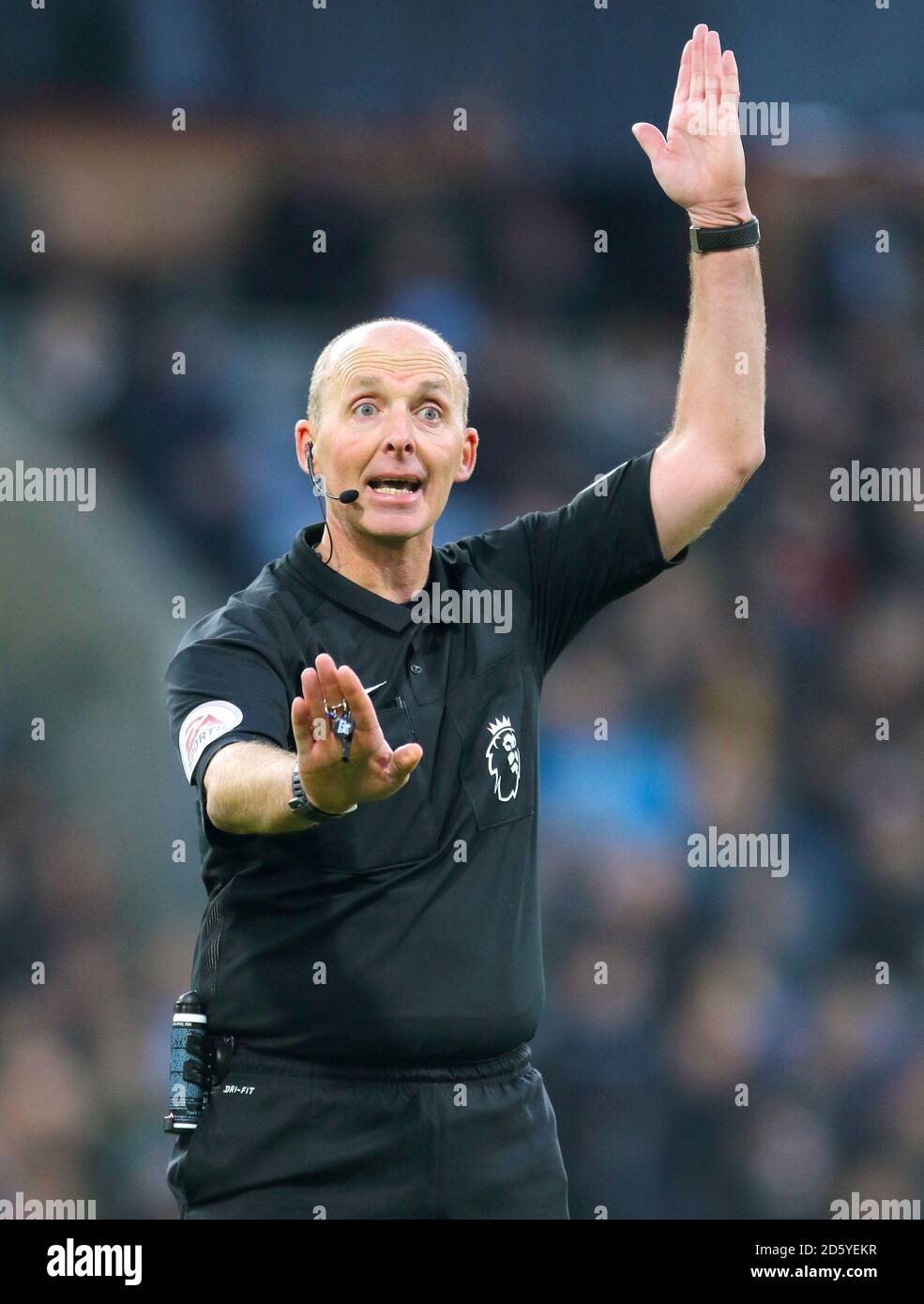 Referee Mike Dean Stock Photo - Alamy