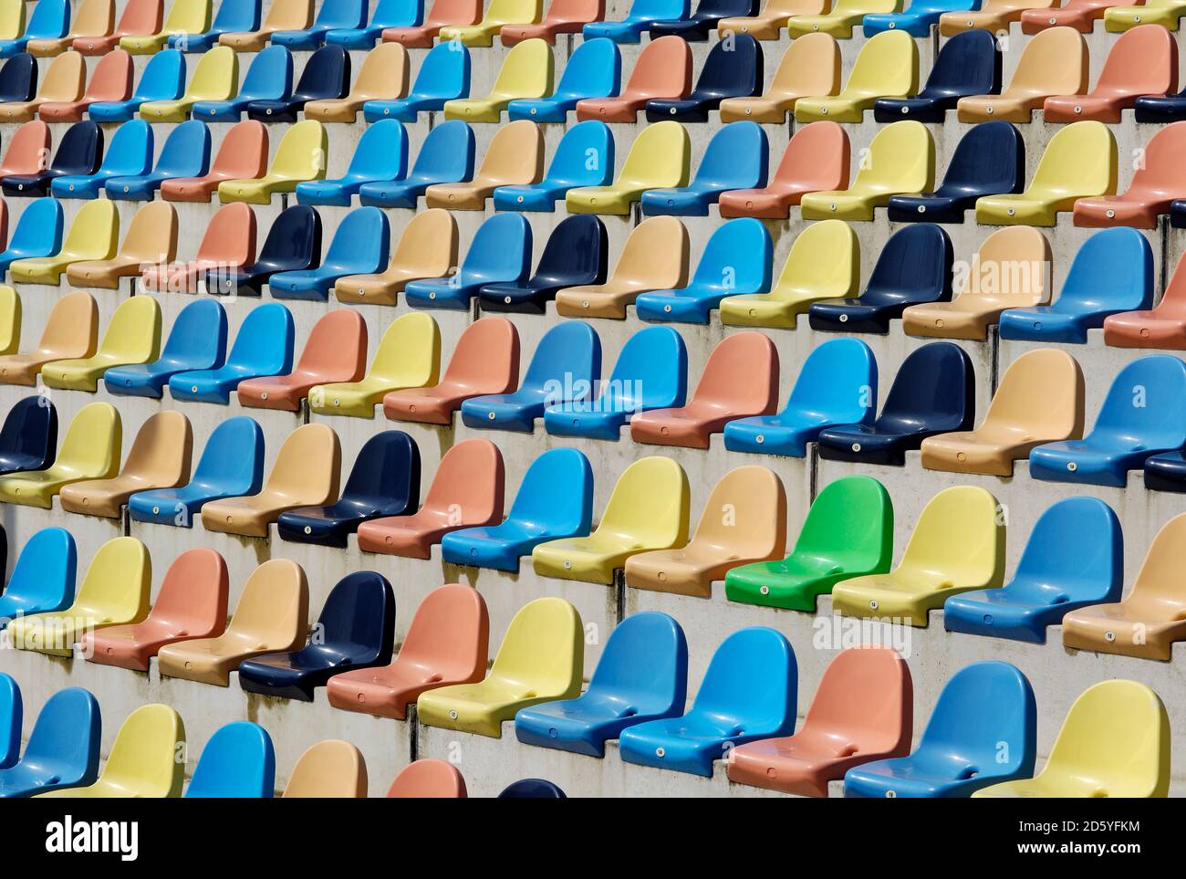 Empty seats hi-res stock photography and images - Alamy