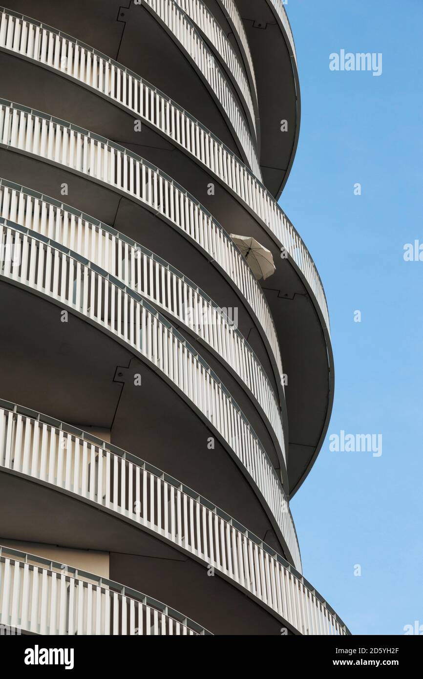 Round shaped tower hi-res stock photography and images - Alamy