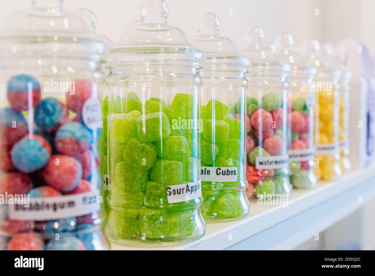 Jars of sweets hi-res stock photography and images - Alamy