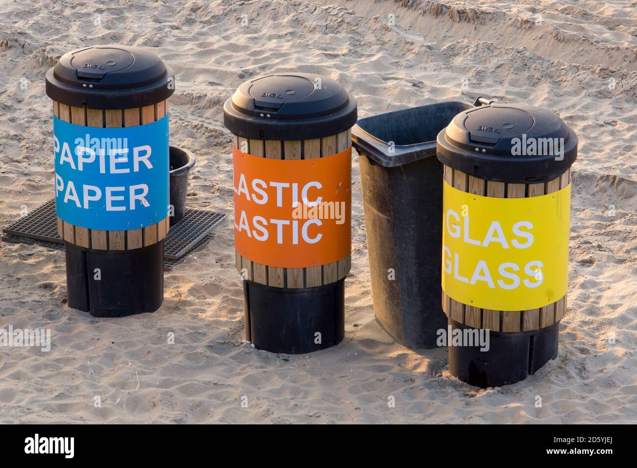 Netherlands, The Hague, Scheveningen, dustbin at beach Stock Photo - Alamy