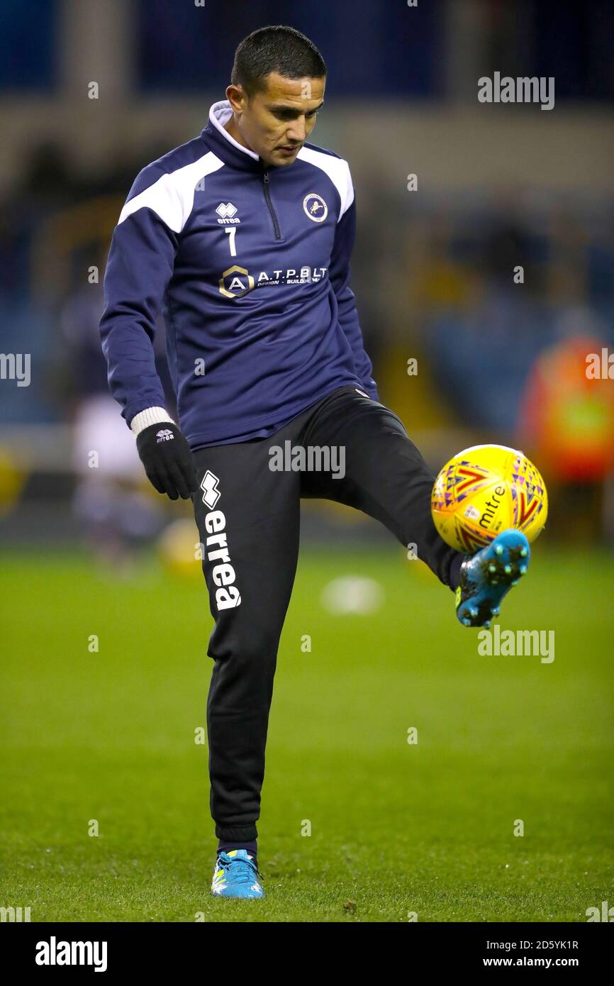 Millwall's Tim Cahill warms up ahead of the match Stock Photo - Alamy