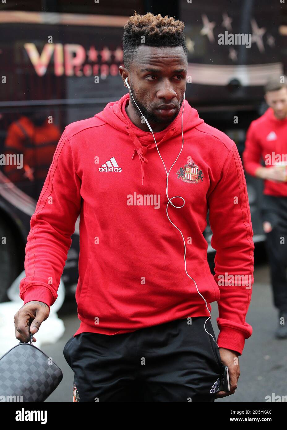 Sunderland's Kazenga LuaLua arrives at Ashton Gate Stadium Stock Photo ...