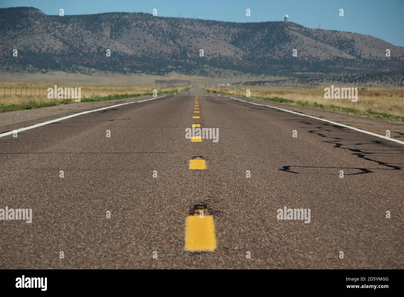 Empty highway low angle shot hi-res stock photography and images - Alamy