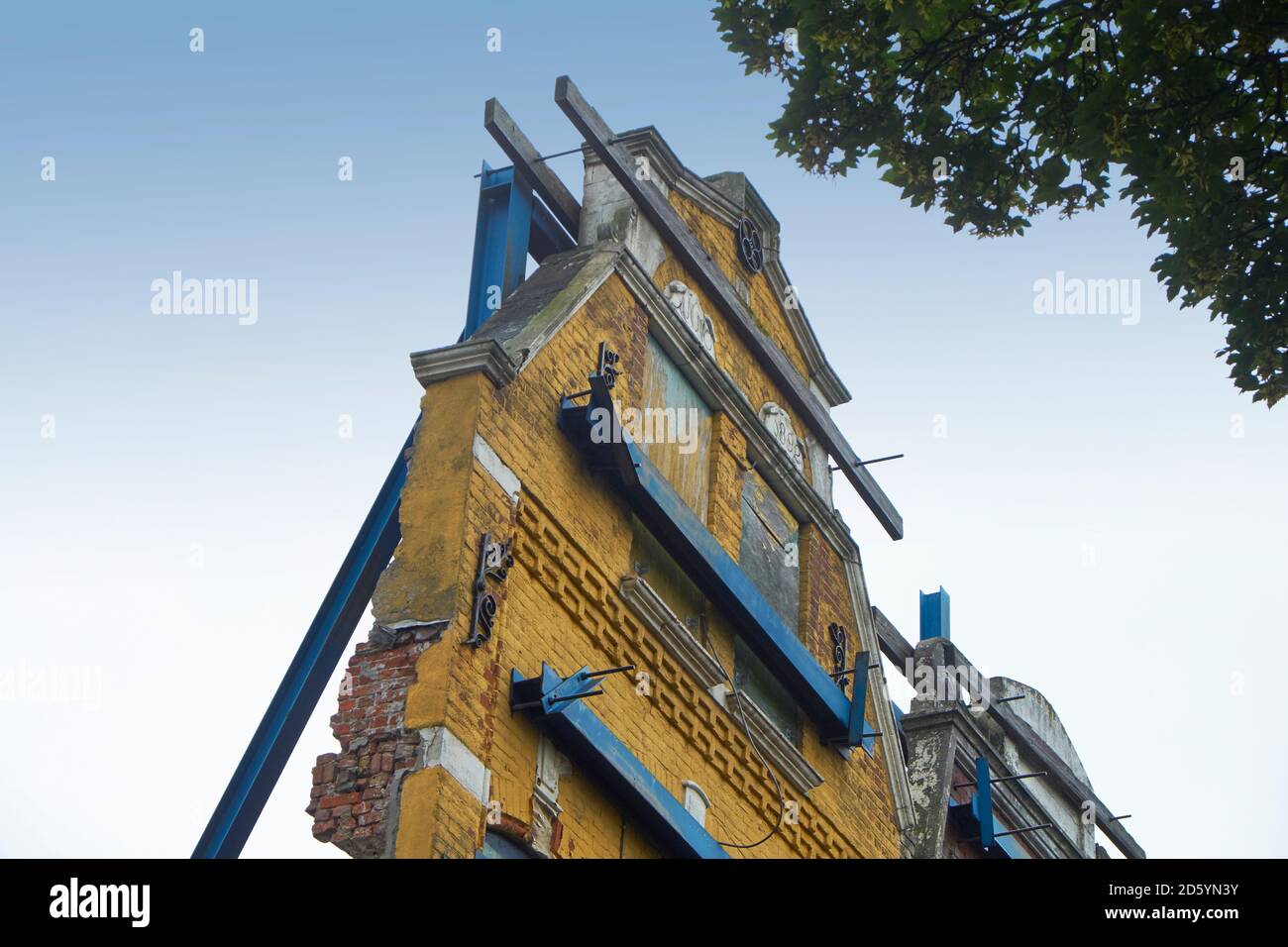 Historical building restoration hi-res stock photography and images - Alamy