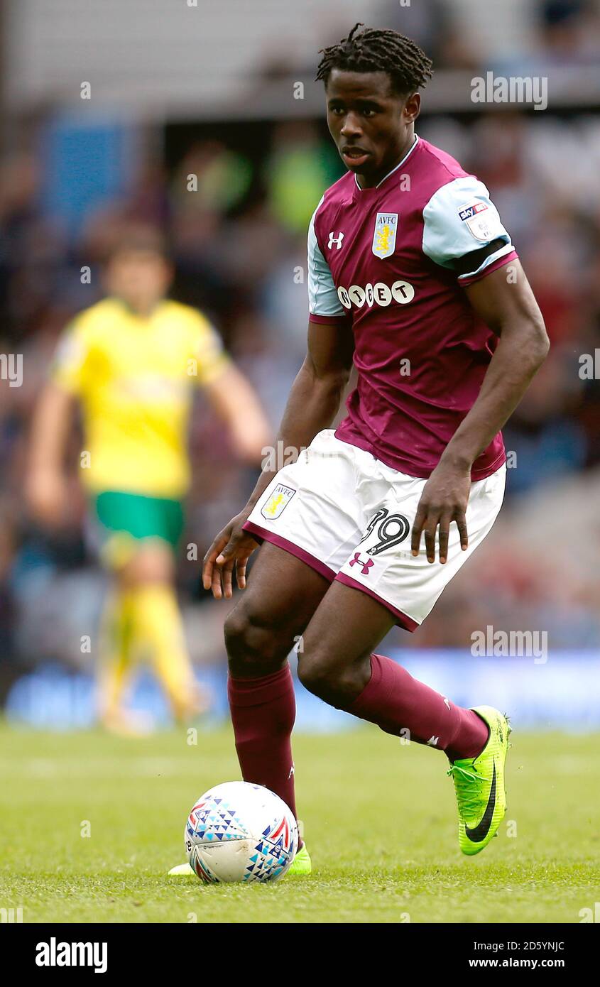 Aston Villa's Keinan Davis Stock Photo - Alamy