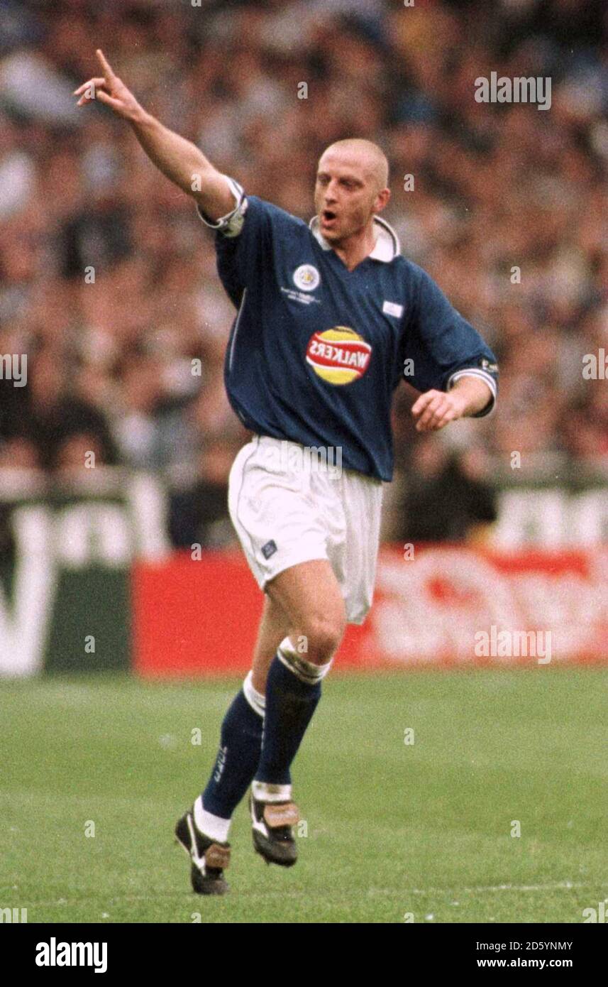 Matt elliott hi-res stock photography and images - Alamy