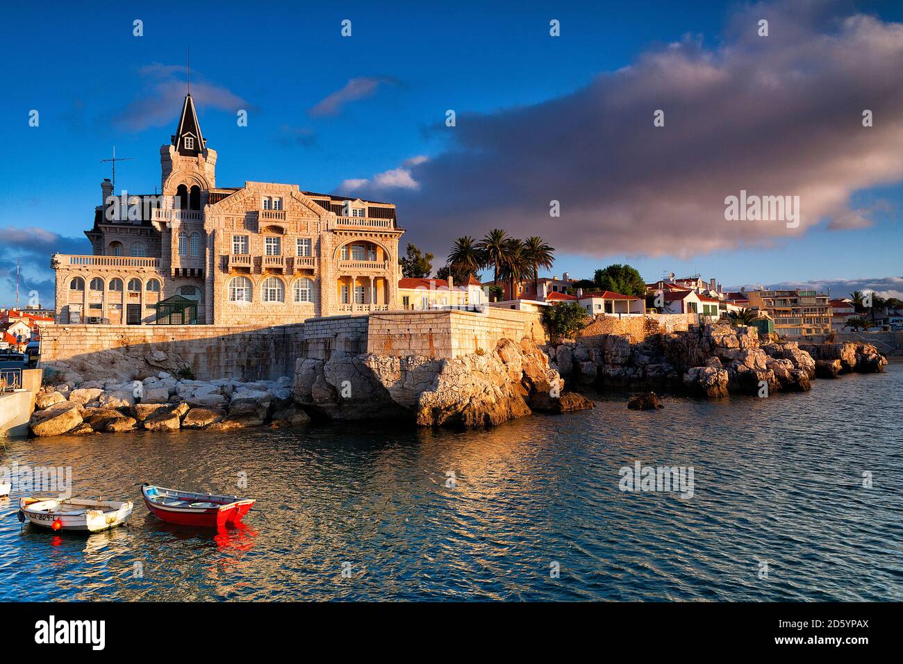 Portugal cascais hi-res stock photography and images - Alamy