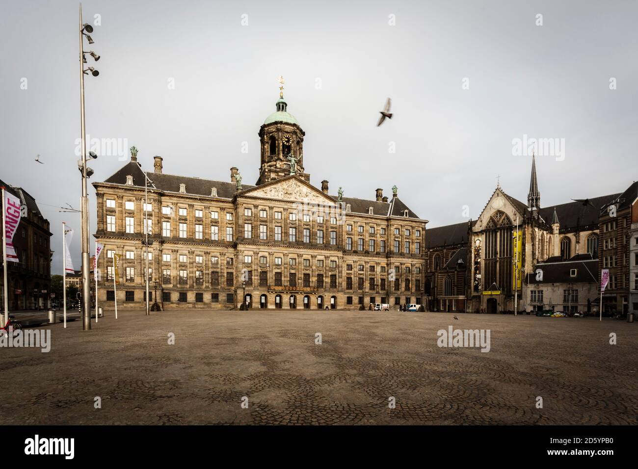 Royal palace dam square historical hi-res stock photography and images ...