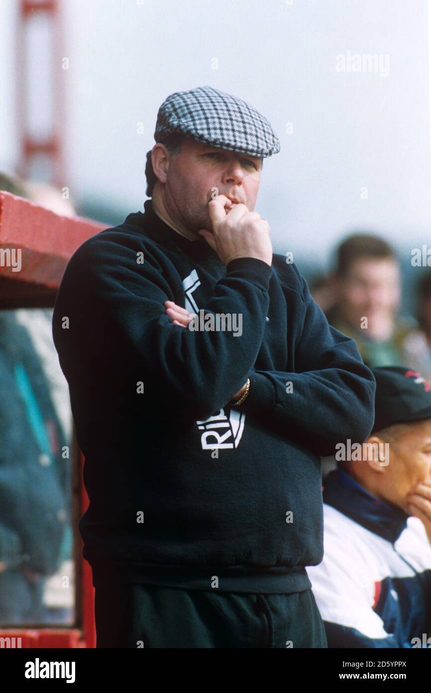 Barry Fry, Barnet manager Stock Photo - Alamy