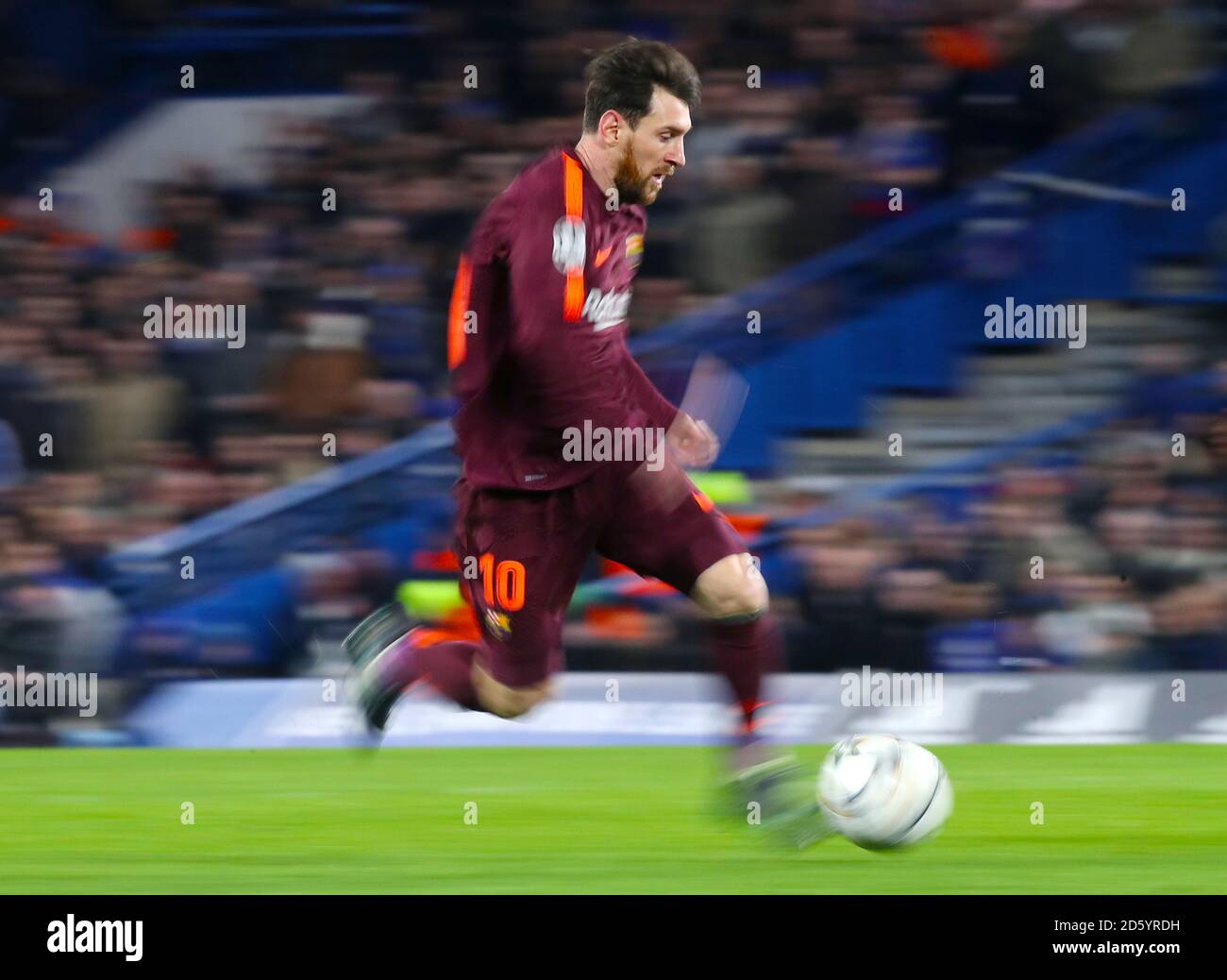 Barcelona's Lionel Messi with the ball Stock Photo - Alamy