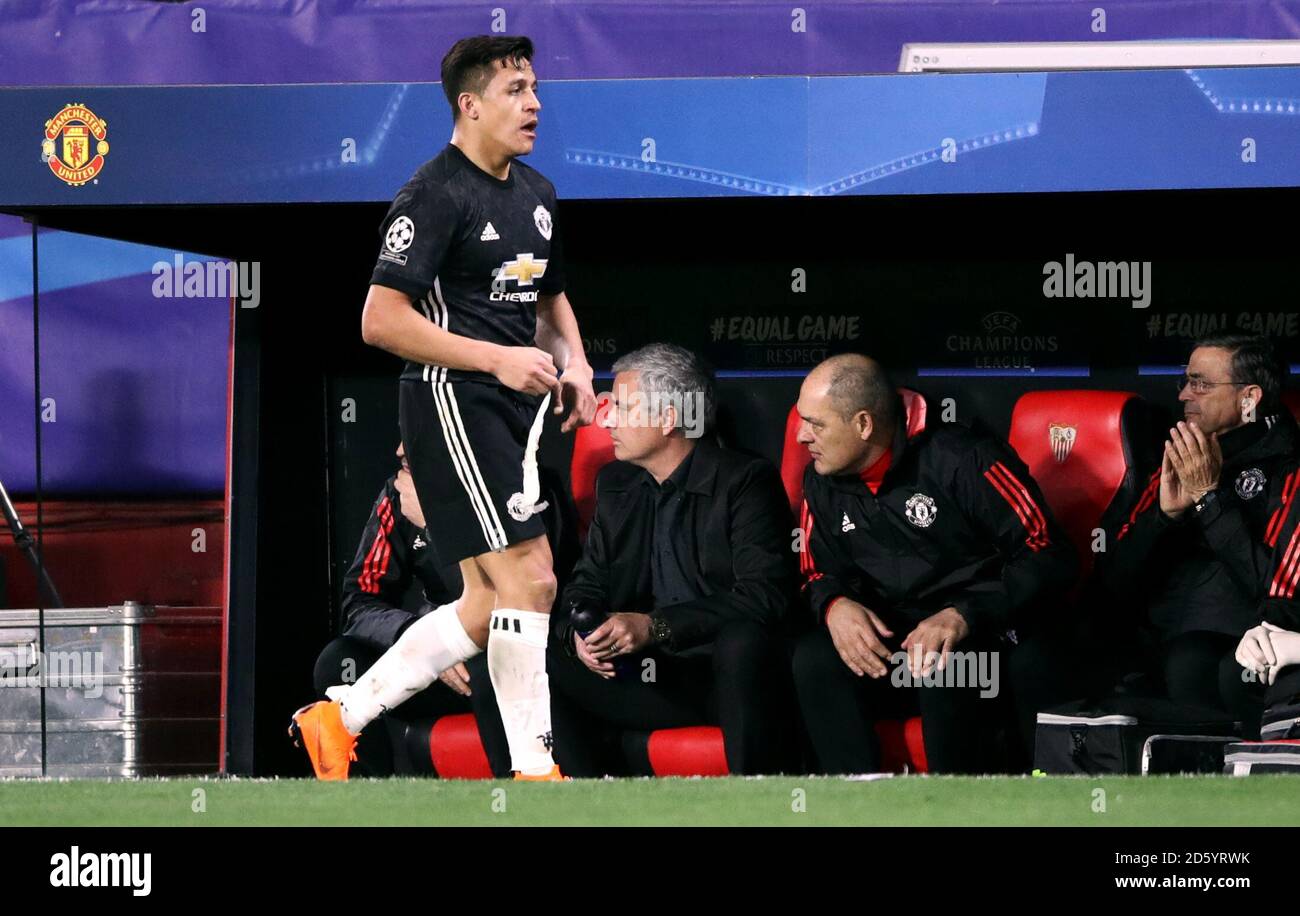 Manchester United's Alexis Sanchez is substituted off for Marcus ...